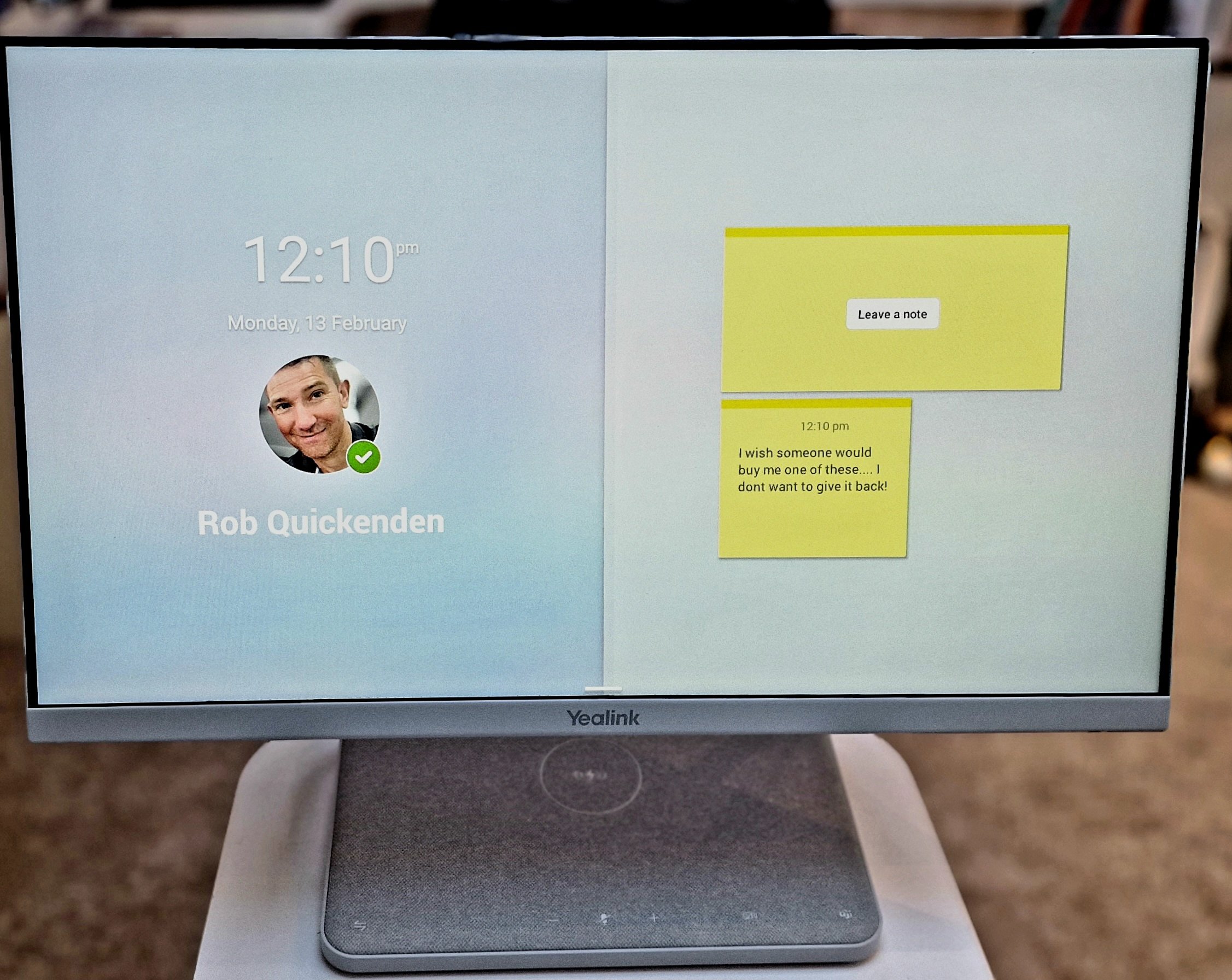YealinkA24 Deskview – Modern Work and AI Blog